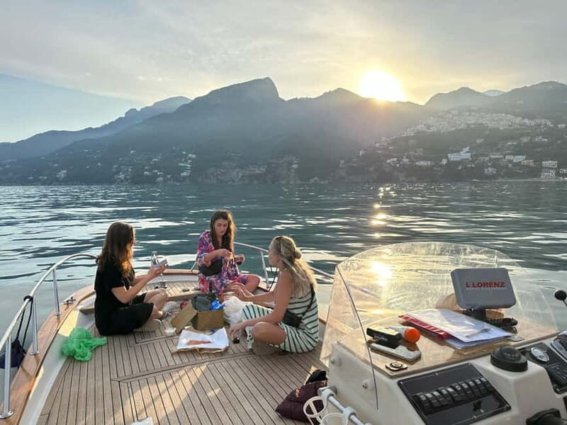 Amalfi Coast:We organize private boat tours and small group