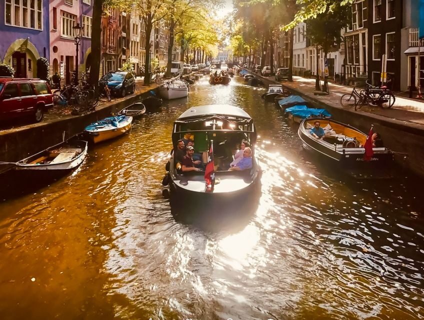 Amsterdam: Smoke and Lounge City Boat Cruise