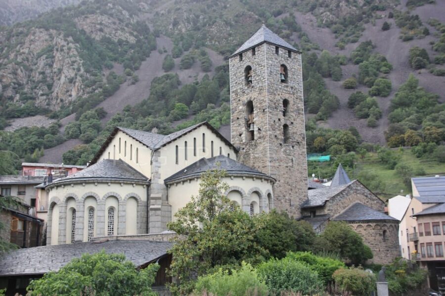 Andorra la Vella: Private tour of Old Town & Commercial Hub
