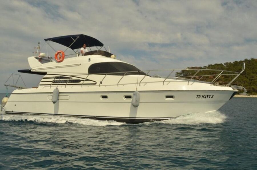 Antalya: Private Yacht Tour with 3 Swim Stops and a Meal