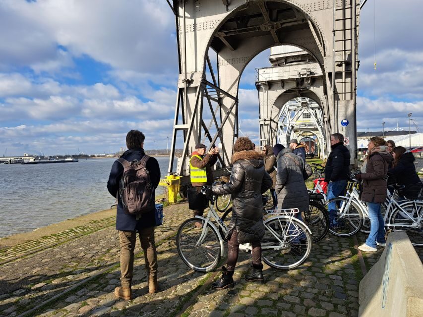 Antwerp: City Highlights Guided Bike Tour