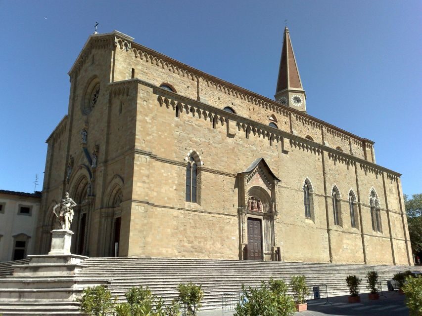 Arezzo: Guided Walking Tour with Basilica of San Francesco