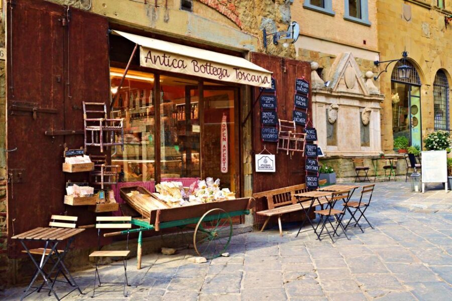 Arezzo: Private Walking Tour