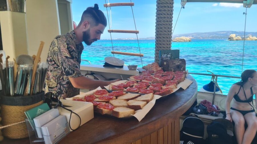 Argostoli: Full-Day Traditional Boat Cruise with Lunch