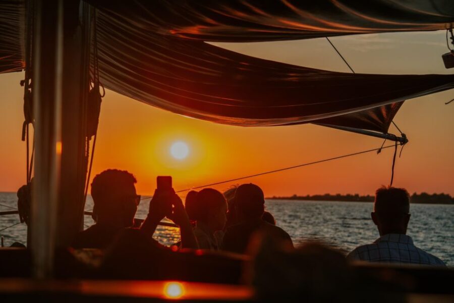 Argostoli: Sunset Cruise with Swim Stops, Dinner, and Wine