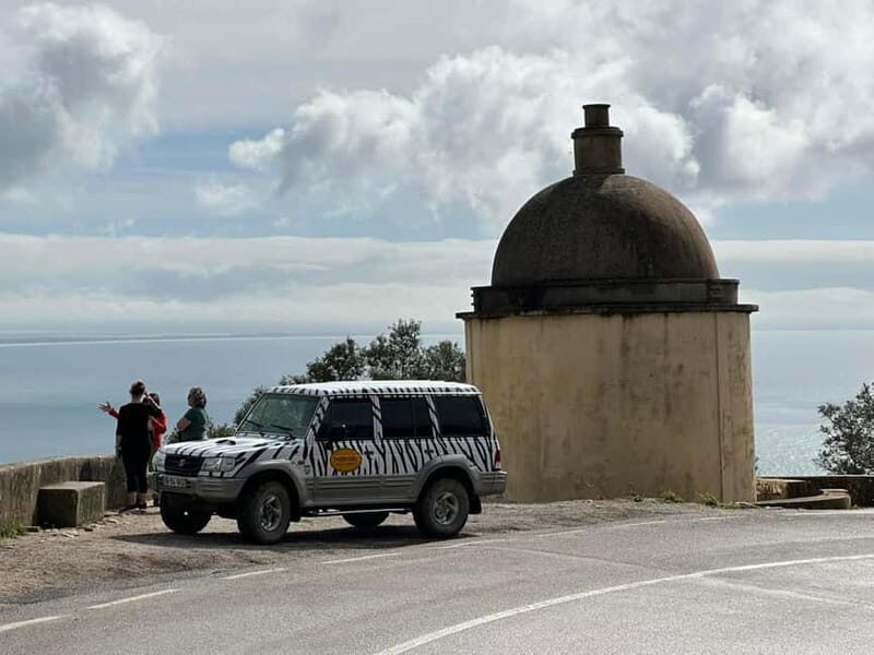 Arrábida - Sesimbra: Jeep Tour and Wine Tasting at Azeitão