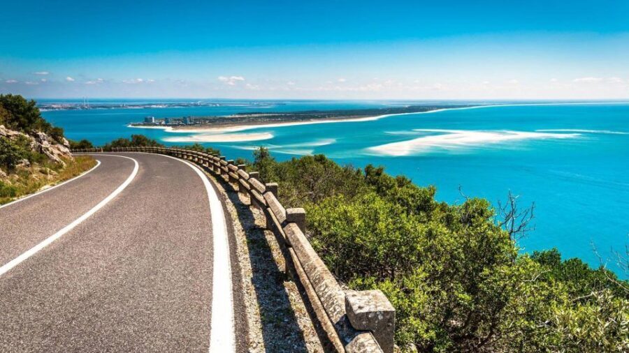 Arrábida - Sesimbra: Nature Jeep Tour