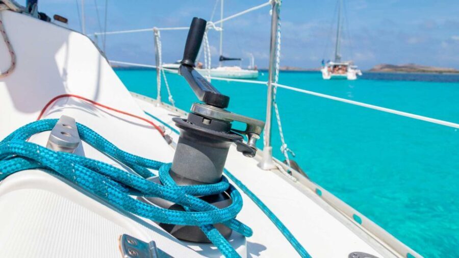 Asinara: Full Day Sailboat Excursion from Stintino