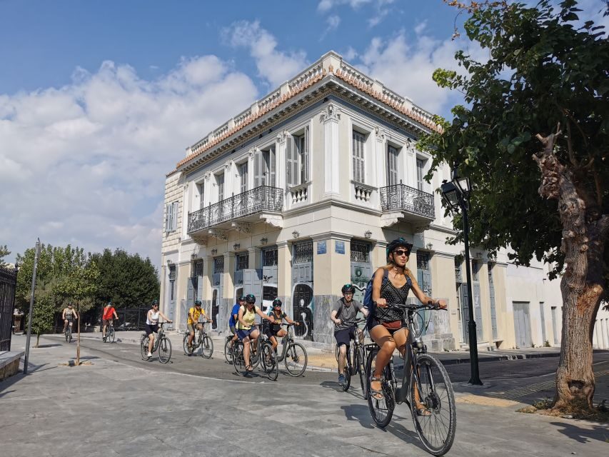 Athens: City Highlights Bike tour