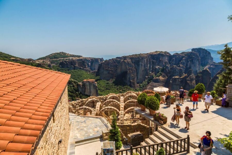 Athens: Meteora 2-Day Small-Group Tour with Accommodation