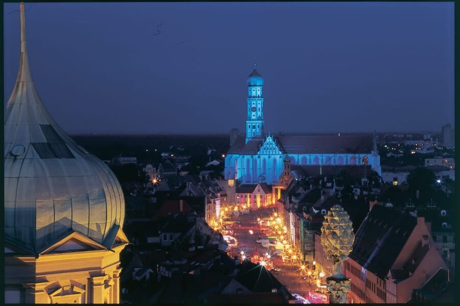 Augsburg: Illuminated Guided Evening Walking Tour