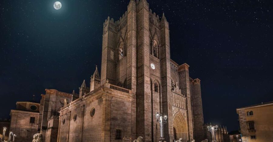 Avila: Cathedral Entry Ticket with Audio Guide