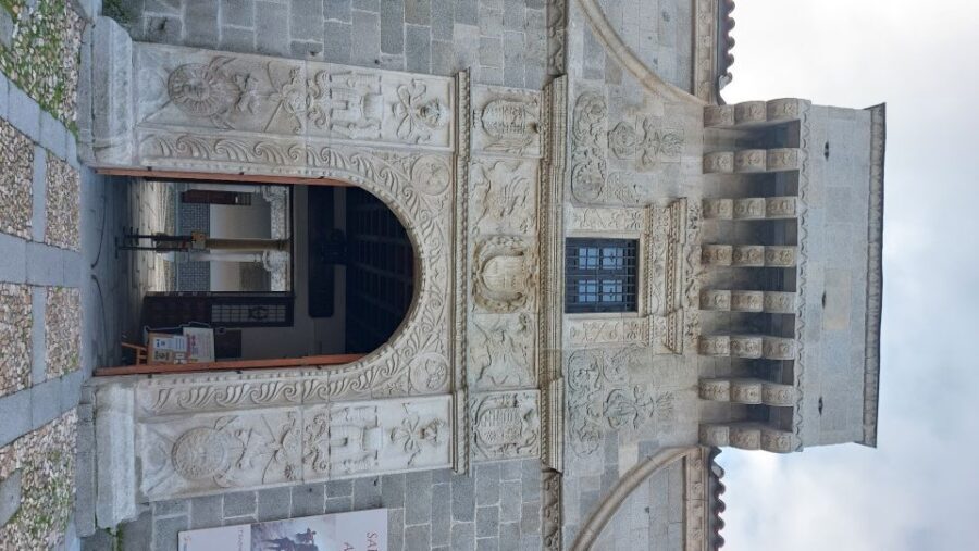 Ávila: Tour privado por Murallas y Casco Histórico