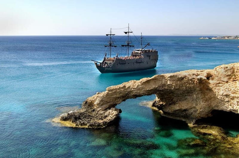 Ayia Napa: Black Pearl Pirate Boat Cruise with Cannon Show