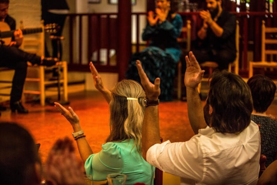 Barcelona: Flamenco Show with Dinner at Tablao de Carmen