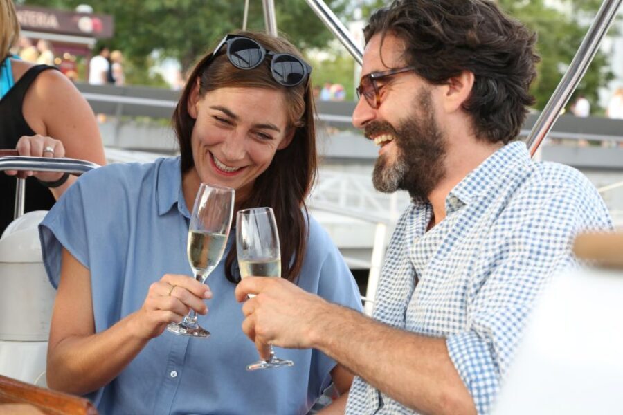 Barcelona: Sunset Sailing Tour with Tapas and Open Bar