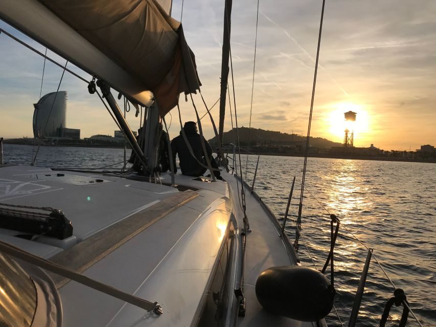 Barcelona: Two-Hour Midday or Sunset Sailing Cruise