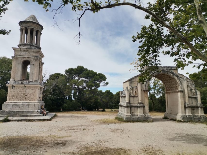 Baux and Saint Rémy de Provence: History Wine and Landscapes