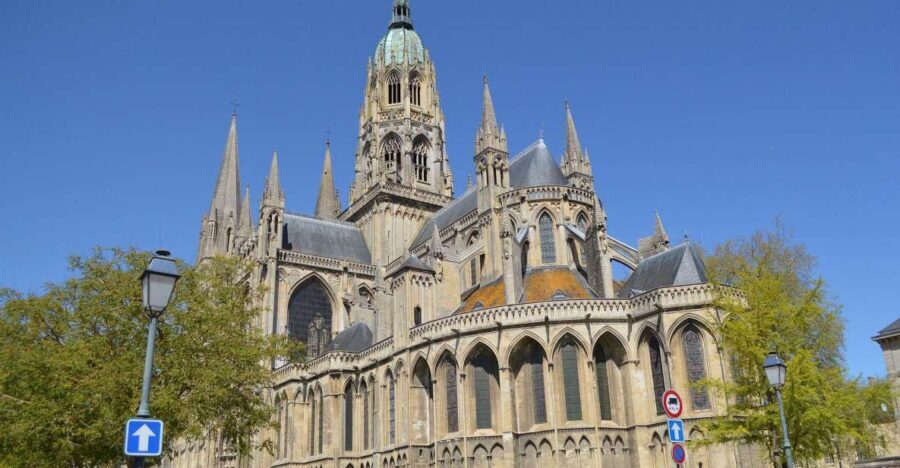 Bayeux: Private Guided Walking Tour