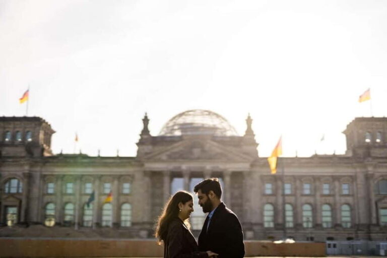 Berlin: Early Morning Private Photoshoot to avoid the Crowd - What the Experience Feels Like