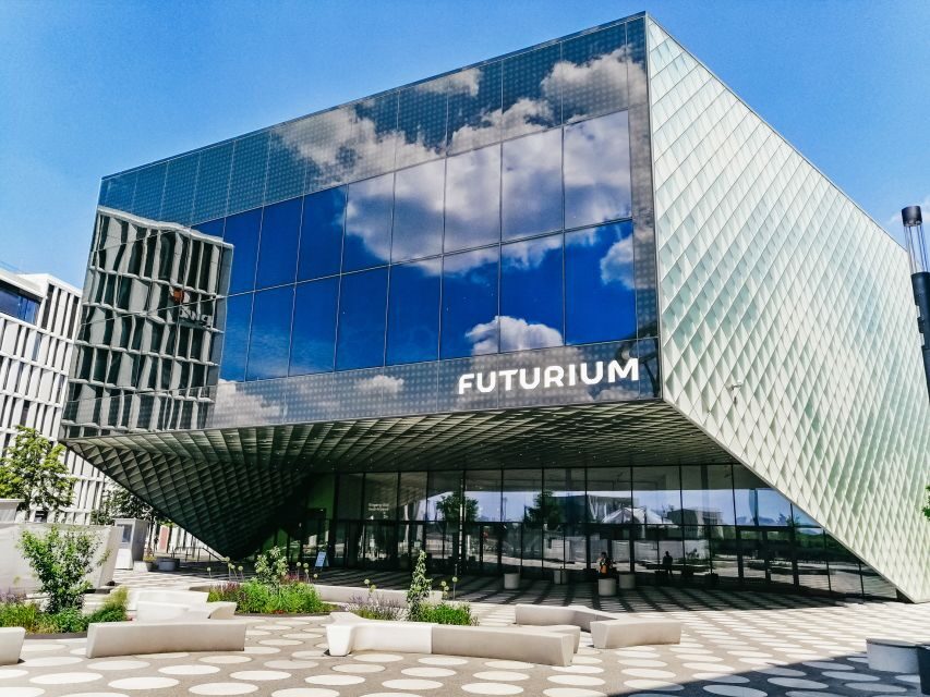 Berlin: Government Quarter Tour and Reichstag Dome Visit