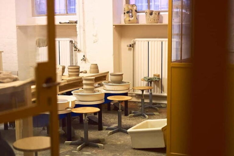 Berlin: Pottery Class at Peace Out Paradise Ceramics Studio - An In-Depth Look at the Pottery Class Experience