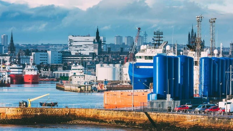 Best of Aberdeen: Private Walking Tour with a Local