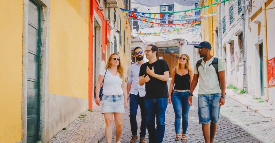 Best of Lisbon Walking Tour: Rossio, Chiado & Alfama