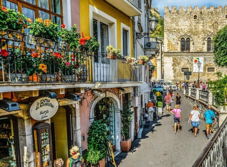 Best Tour di Taormina, Castelmola, Isola Bella e Messina - The Practical Side: Transport, Flexibility, and Cost