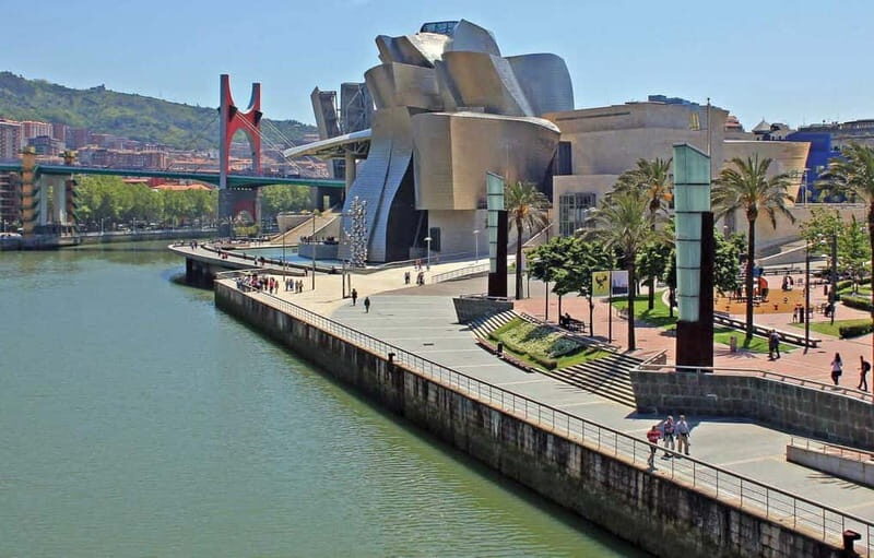 Bilbao: Guggenheim Museum Tour with Skip-the-Line Tickets