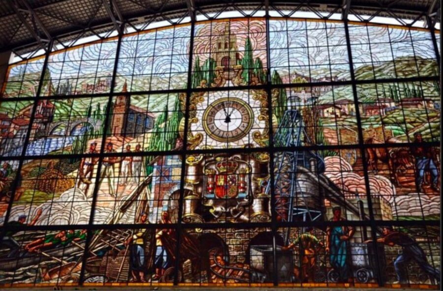 Bilbao: Historical and Architectural Walking Tour