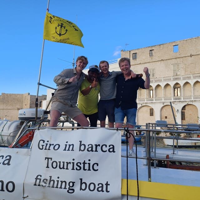Boat tour in Monopoli and Polignano a mare