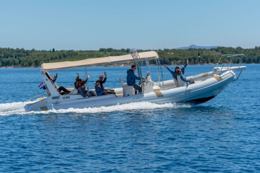 Bra: Private Boat Tour to the Blue Lagoon & Trogir