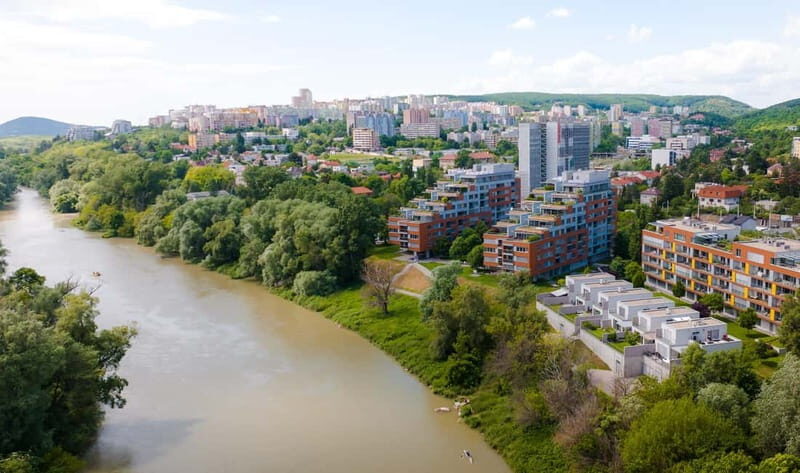 Bratislava: Cruise - Devín Castle Round Trip