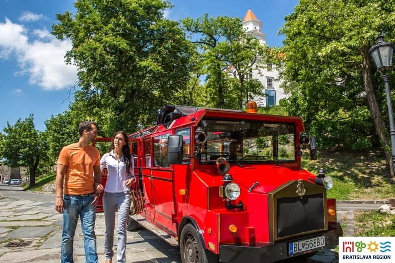 Bratislava: Sightseeing Bus Tour