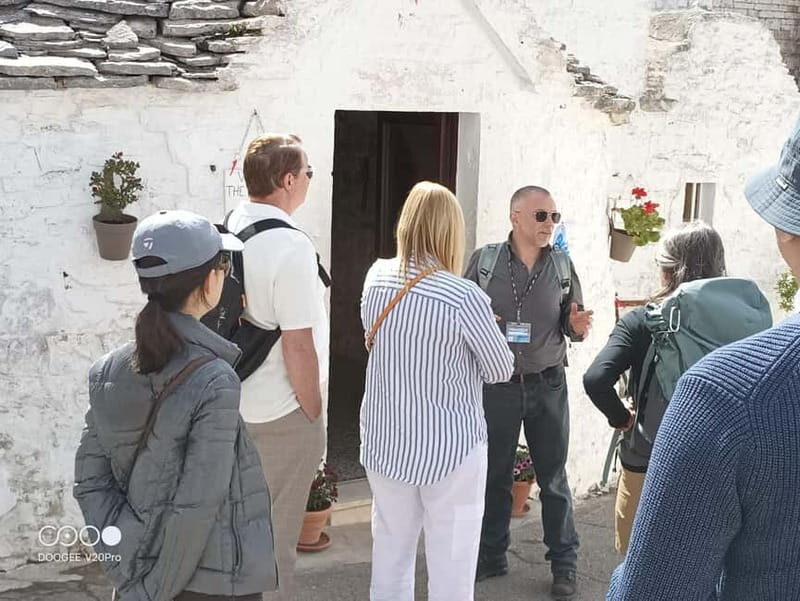 Brindisi: Alberobello, Locorotondo & Ostuni Tour with Brunch
