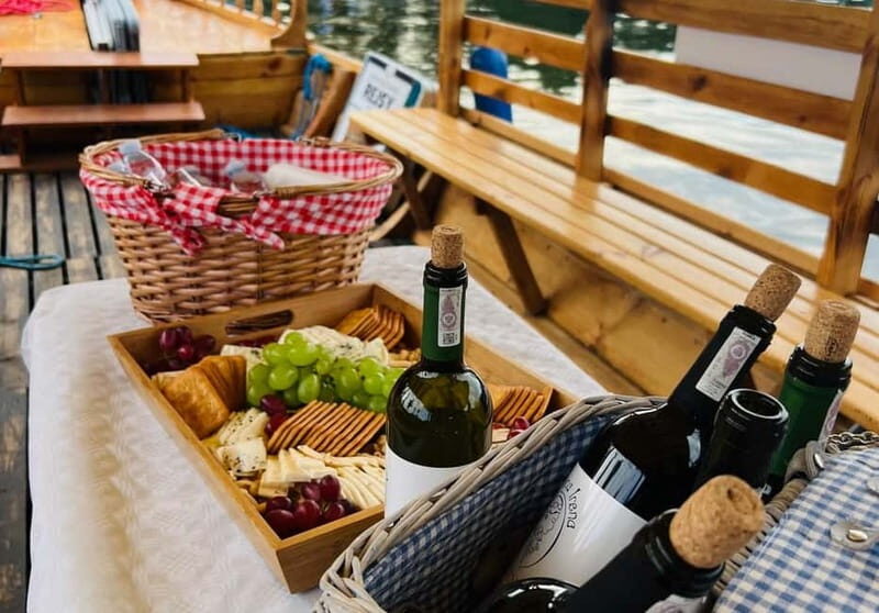 Bydgoszcz: River Cruise with local Wine and Cheese Tasting