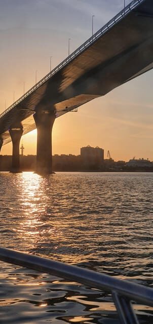 Cadiz Bay: 3 hours tour in a private boat in the Cadiz Bay