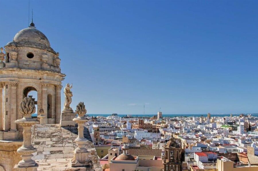Cadiz: Must-See Highlights Walking Tour