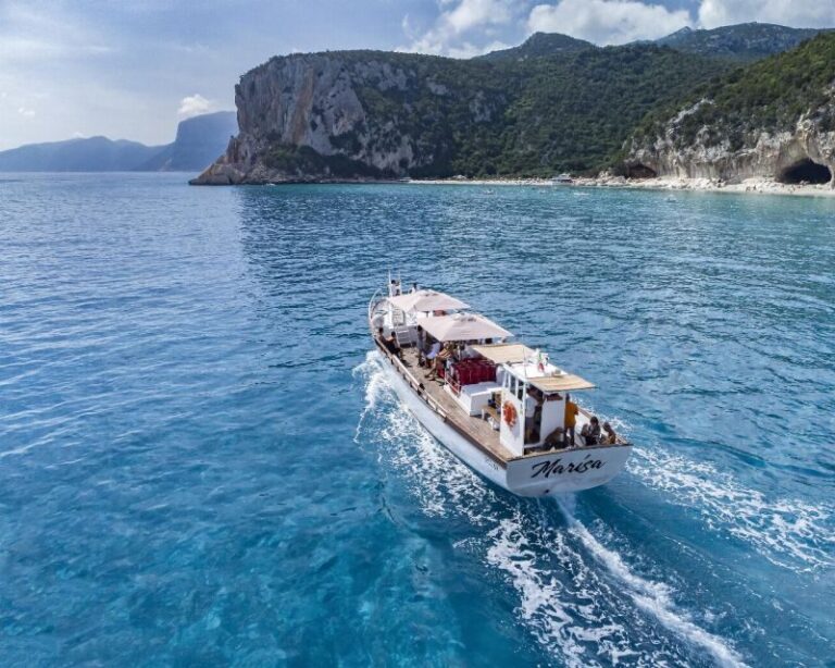 Cala Gonone: Grotta Bue Marino & Cala Luna Beach Boat Tour - Exploring the Grotta del Bue Marino