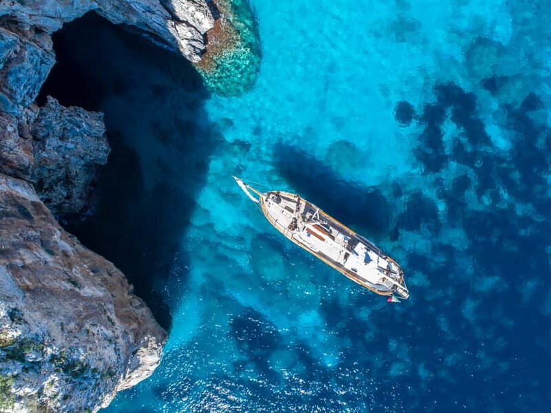 Cala Gonone: Gulf of Orosei Tour with a Vintage Sailing boat