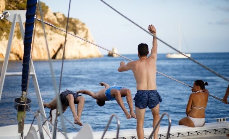 Calpe: Sailing Catamaran with Lunch