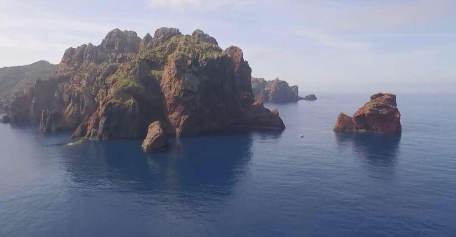 Calvi : Private boat tour of Scandola nature reserve