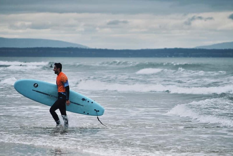 Cascais: Private Surfing Lesson at Carcavelos Beach