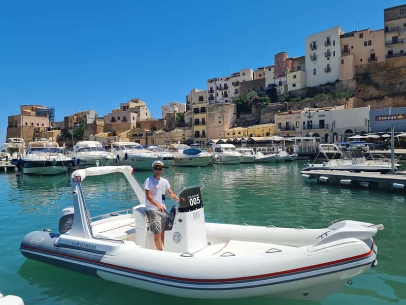 Castellammare del Golfo: Rib Boat Rental in september