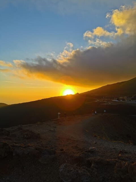 Catania: Sunset Trekking on Mount Etna with Wine Tasting