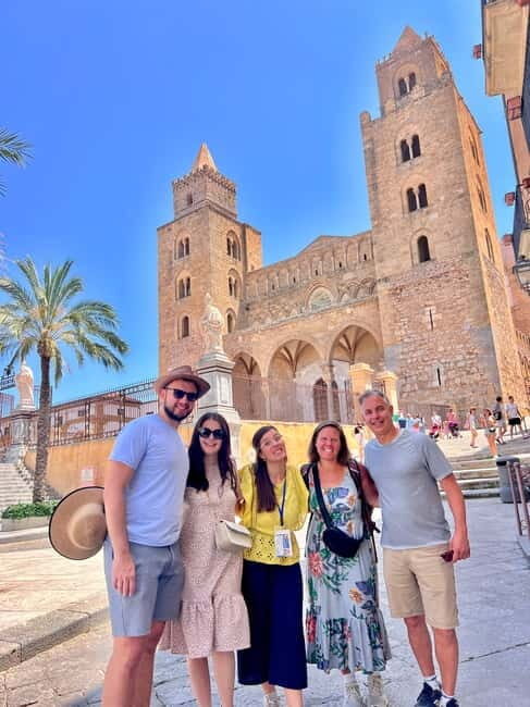Cefalù: Guided Walking Tour with Sicilian Aperitivo