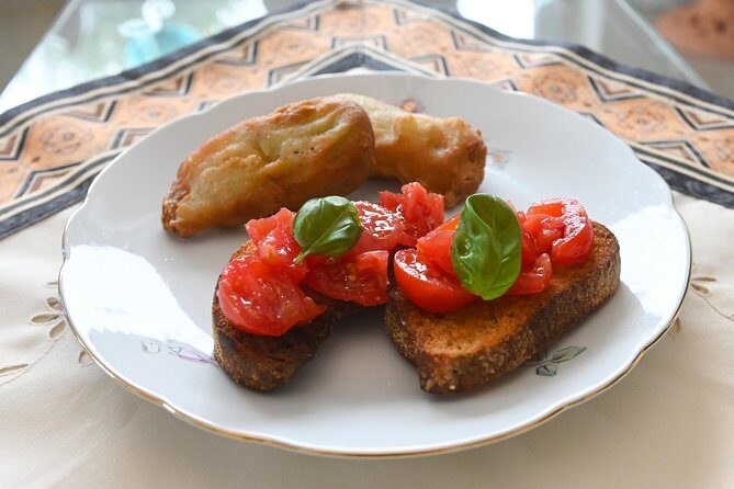 Cesarine: Market Tour & Home Cooking Class in Palermo