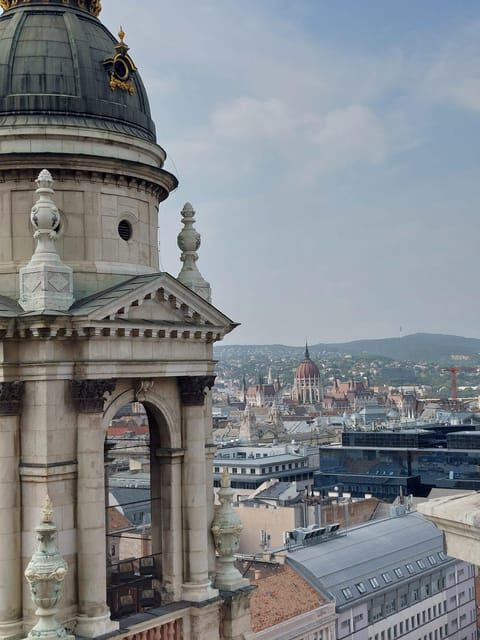 Christmas in Budapest: St. Stephen Basilica & Downtown