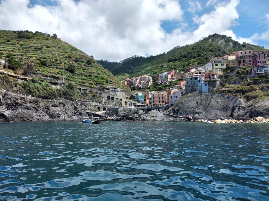 Cinque Terre: Boat Tour with Snorkeling